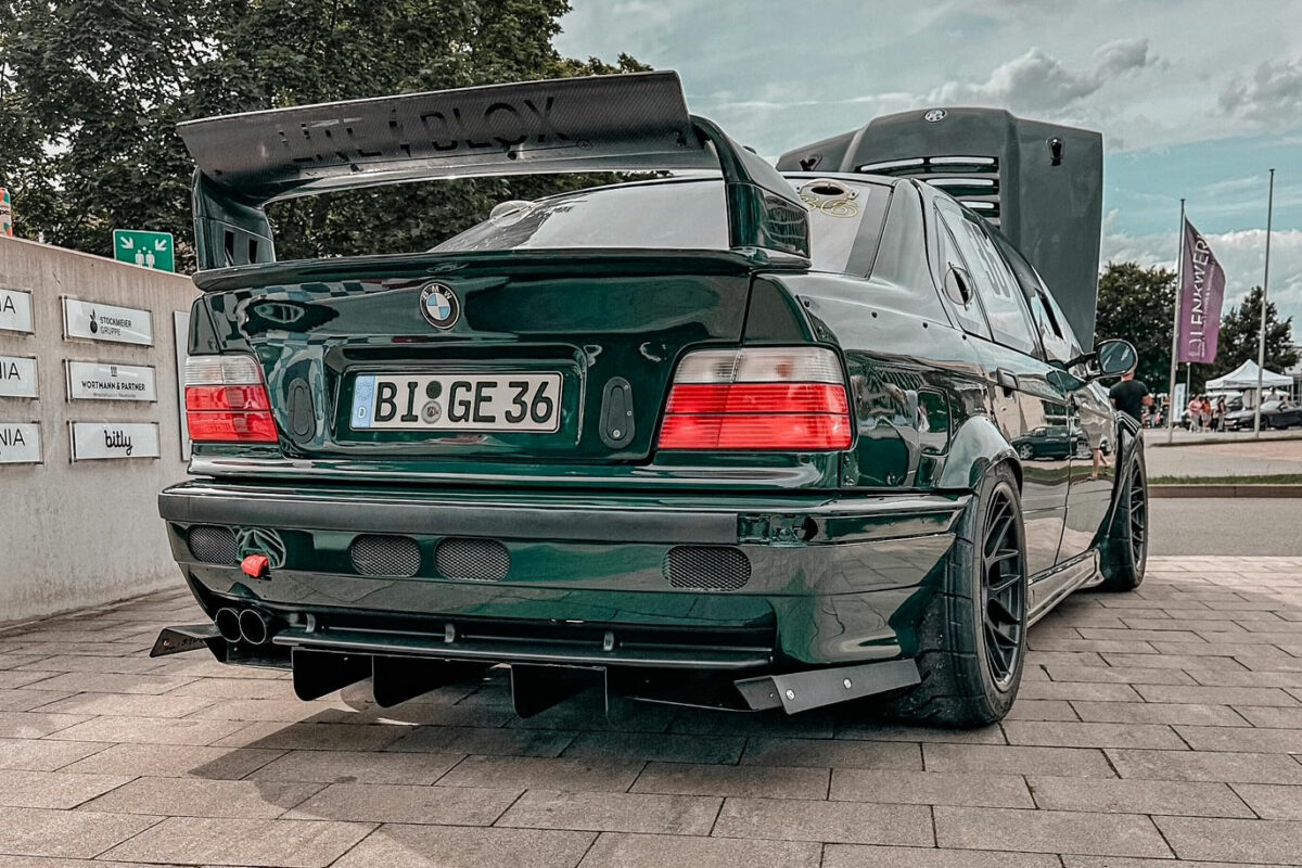 Tracktool: BMW E36 323 Limo von Glenn